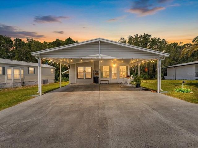 9528 Gray Fox Dr, Weeki Wachee, FL 34613