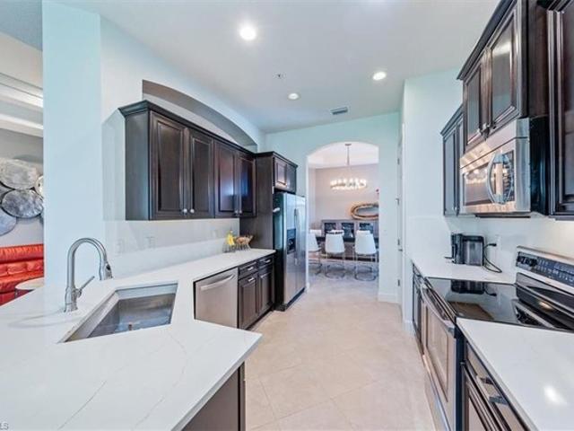 9528 Ironstone Ter Apt 201, Naples, FL 34120