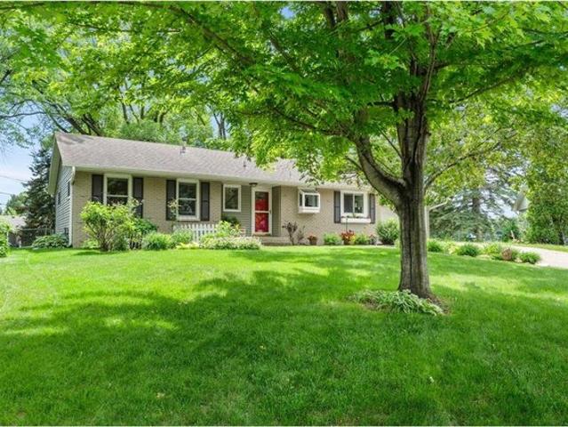 9528 Penn Cir, Bloomington, MN 55431