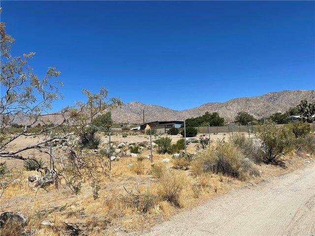 9528 Piedras Trl, Morongo Valley, CA 92256