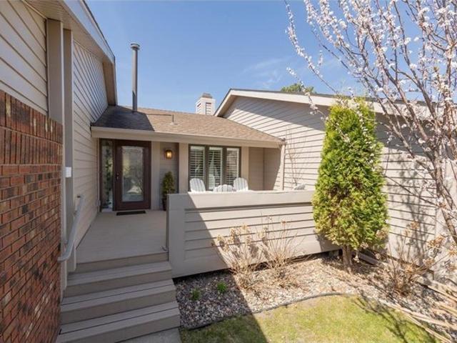 9528 Woodbridge Rd, Bloomington, MN 55438