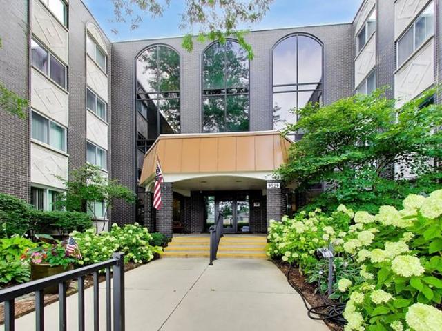 9529 Bronx Pl Unit 213, Skokie, IL 60077