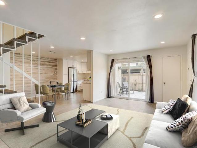 9529 Caminito Toga, San Diego, CA