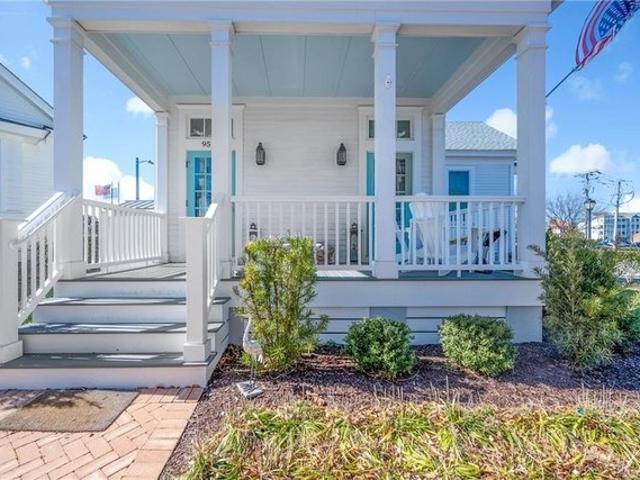9529 23rd Bay St, Norfolk, VA 23518
