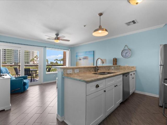 9520 Seawall Boulevard 152