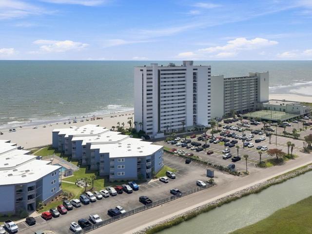 9520 Shore Dr. 3B