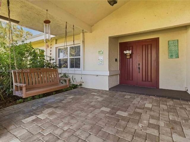 9521 NW 31st Pl, Sunrise, FL 33351