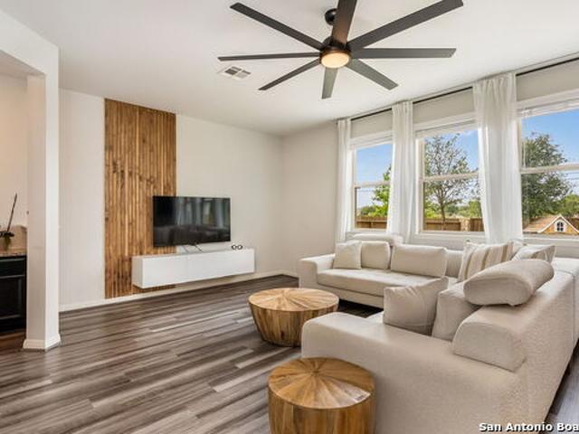 9521 Dak Ave