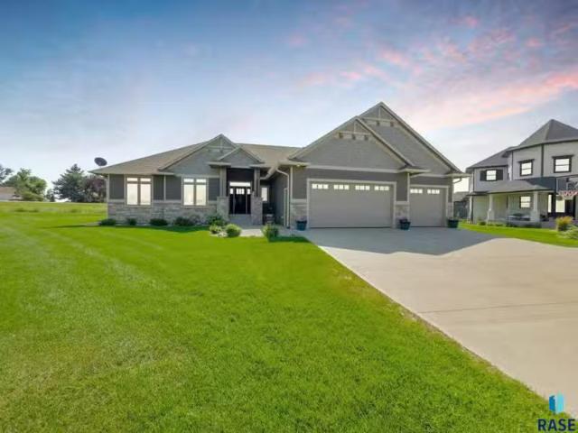 9521 W KINGFISHER DR, SIOUX FALLS, SD 57107 Single Family Resi.