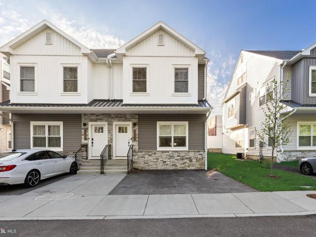 9522 Golfview Ln, Philadelphia, PA 19114 | MLS #PAPH2611 | Compass