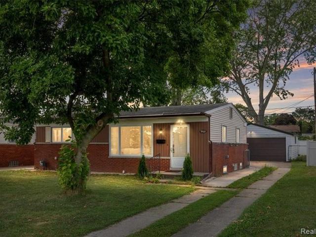 9522 Pardee Rd, Taylor, MI 48180
