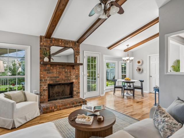 952 Anchor Road
