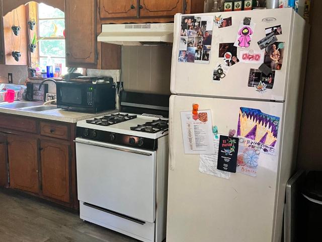 952 Addison Road