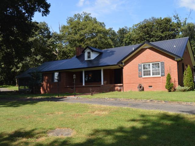 952 Old Fayetteville Highway