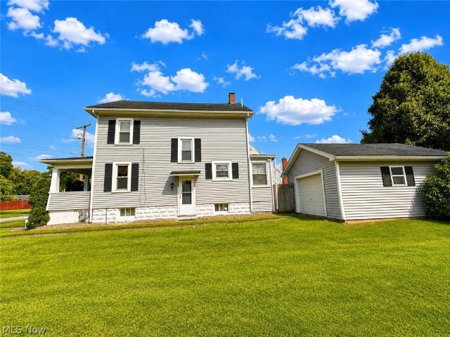 952 Lakeview Drive