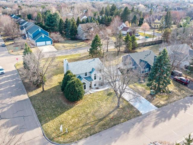 952 Moonlight Dr, Woodbury, MN 55125 | MLS #7093