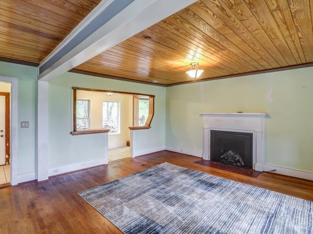 952 Naked Mountain Ln, Shipman, VA 22971 | MLS #366129