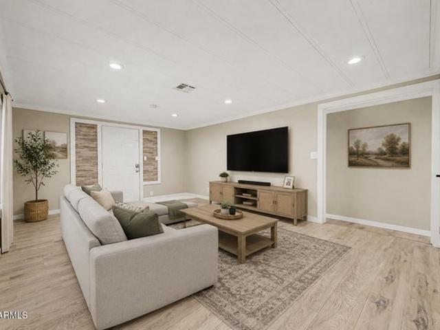 952 S Esperanza Ave, Mesa, AZ 85208