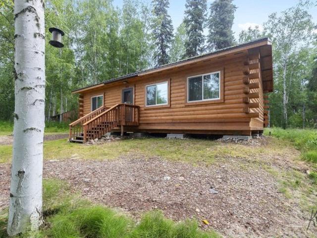 952 Starling Ct, Fairbanks, AK 99712