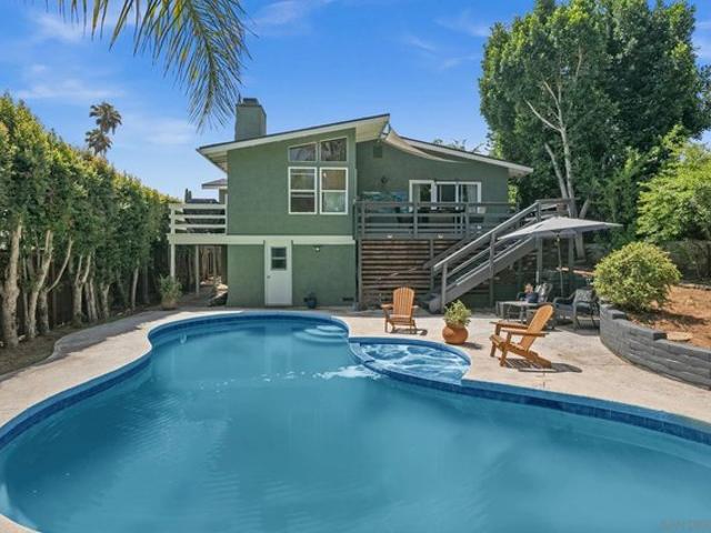 952 W 5th Ave, Escondido, CA 92025