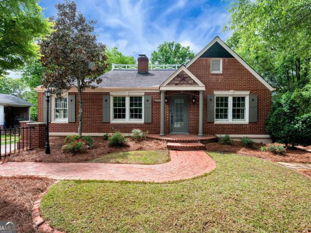 952 Wayside Street NW