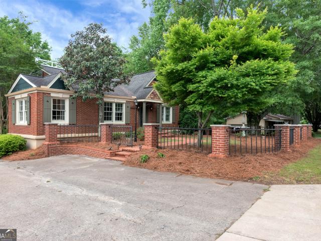 952 Wayside Street NW