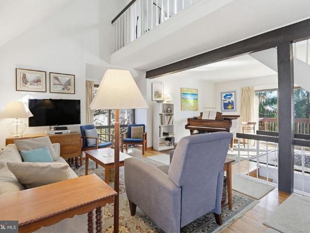 9534 Caboose Court