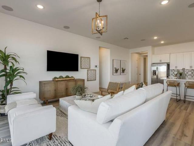 9534 E Rainbow Ave, Mesa, AZ 85212