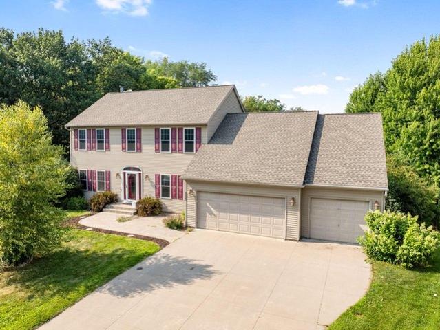 9535 Pineview Ln N, Maple Grove, MN 55369