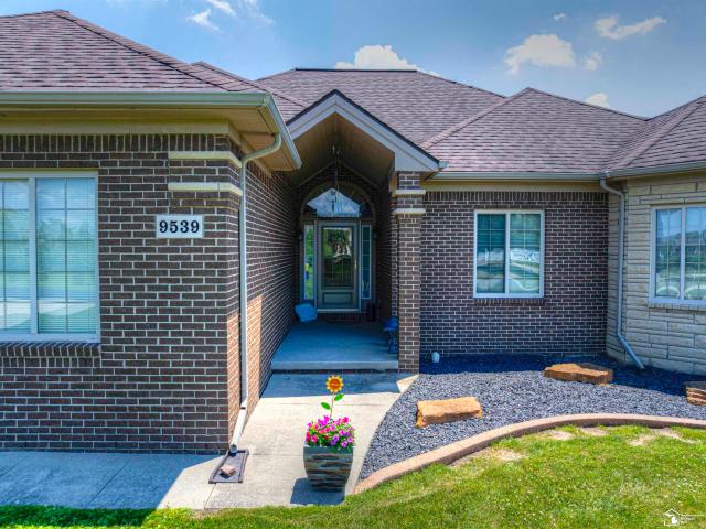 9539 Lazy Oak Drive