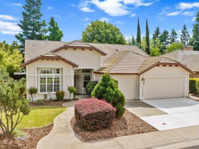 9539 Snowy Springs Dr, Elk Grove, CA 95758
