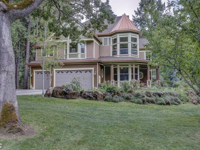 9530F S Little Butte Rd, Eagle Point, OR 97524