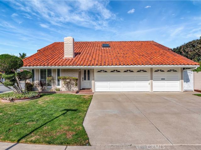 9531 Borba Cir, Huntington Beach, CA 92646 | MLS #OC25260 | Compass