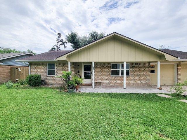 9531 Weatherwood Dr, Houston, TX 77080