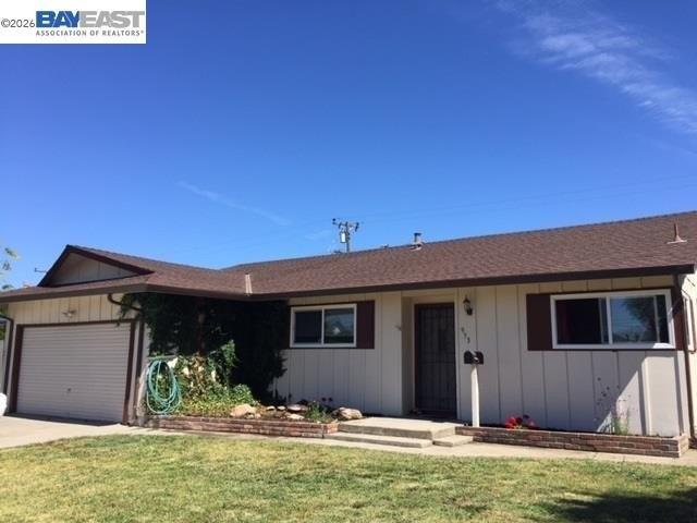 953 7th St, Ripon, CA 95366