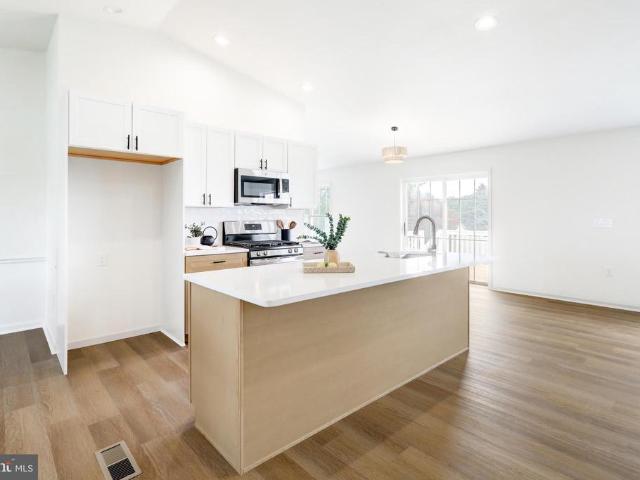 953 Campbell Road