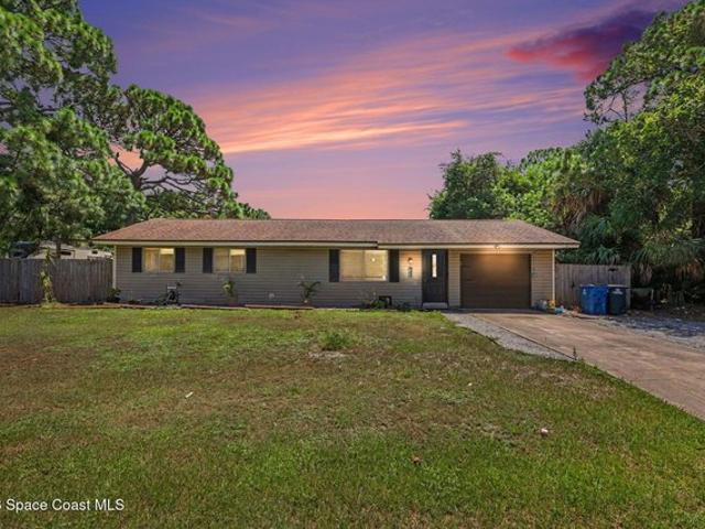 953 Cherokee Rd SE, Palm Bay, FL 32909