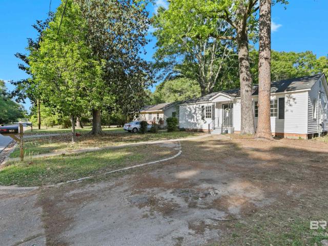 953 Cloverdale Drive