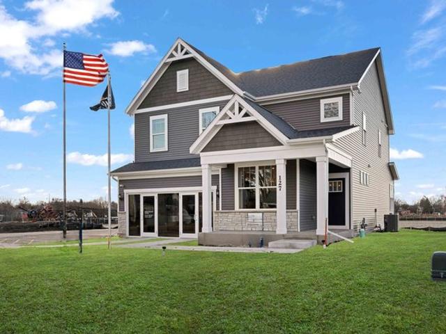 953 Bain Ln, Batavia, IL 60510