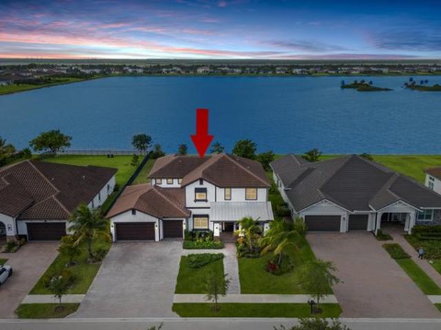 953 Hookline Cir, Loxahatchee, FL 33470