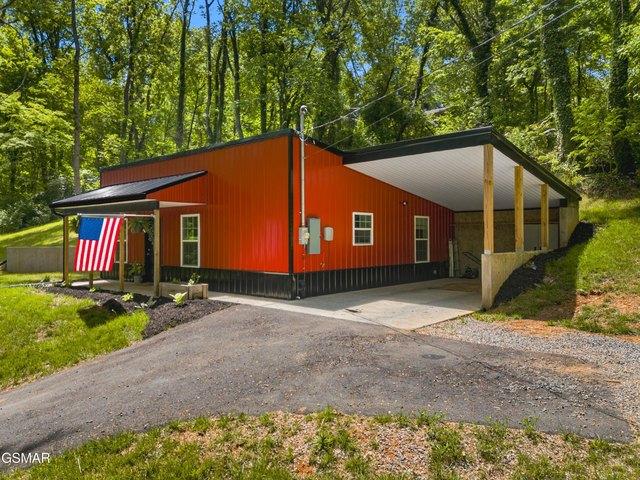 953 Hall Dr, Morristown, TN 37813