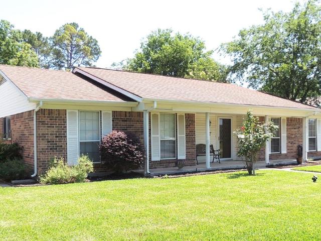 953 Meadowdale Circle
