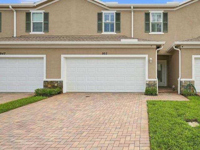 953 NE Trailside Run, Port Saint Lucie, FL 34983
