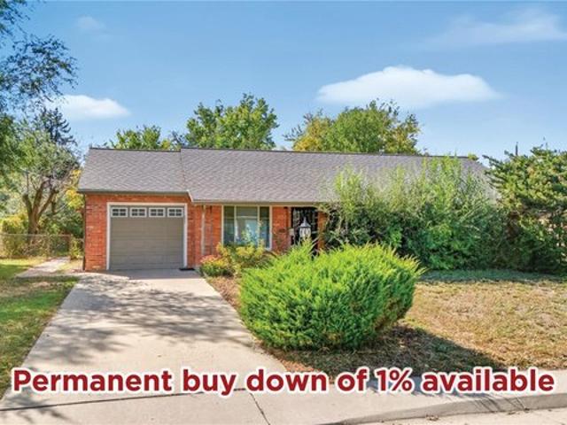 953 Scranton St, Aurora, CO 80011