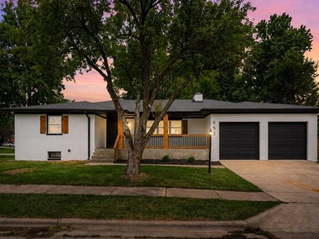 953 W Kerr St, Springfield, MO 65803