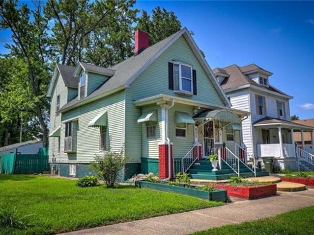 953 W Macon St, Decatur, IL 62522