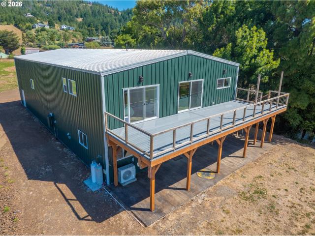 95452 n bank rogue river rd