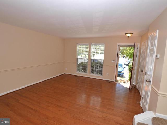 9546 Buttonbush Ct, Manassas, VA 20110 | MLS #VAMN2010 | Compass