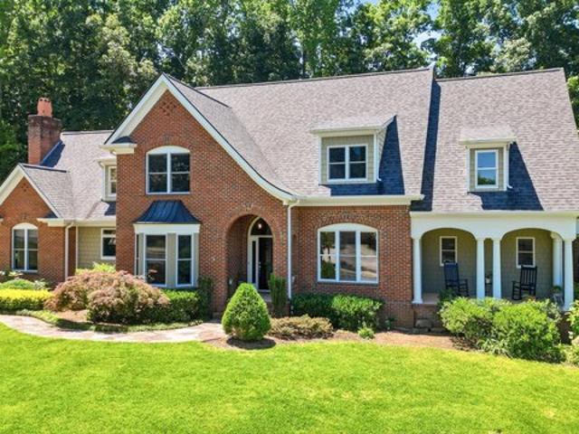 9542 Legacy Oaks Dr, Ooltewah, TN 37363