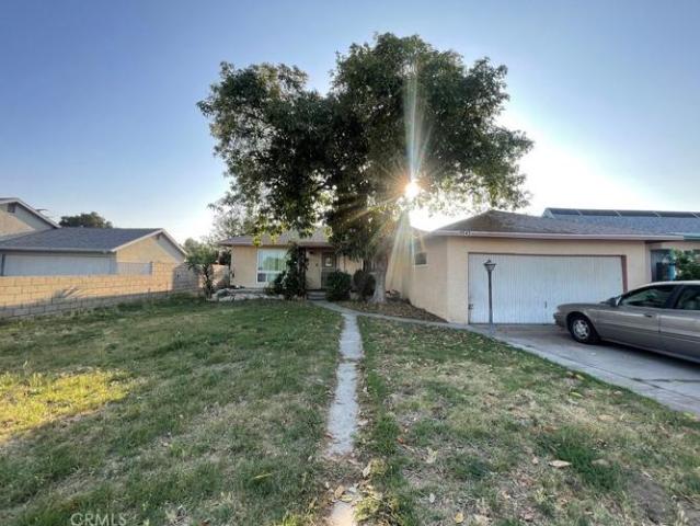 9542 Locust Ave, Fontana, CA 92335